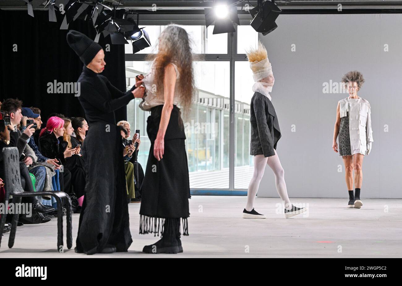 Berlin, Germany. 06th Feb, 2024. Ukrainian designer Irina Dzhus (l ...