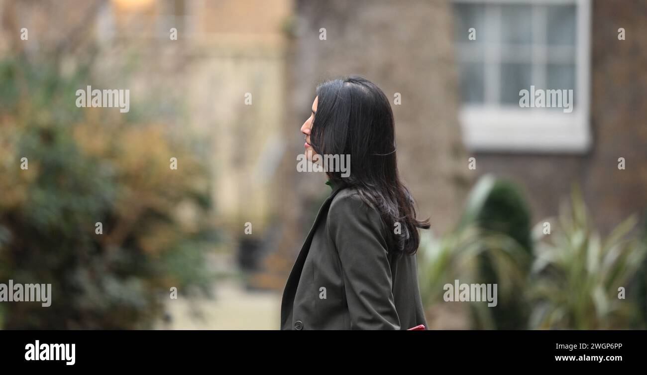 Cabinet secretary for net zero hi-res stock photography and images - Alamy