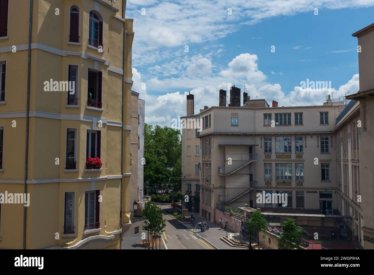Lyon school hi-res stock photography and images - Alamy