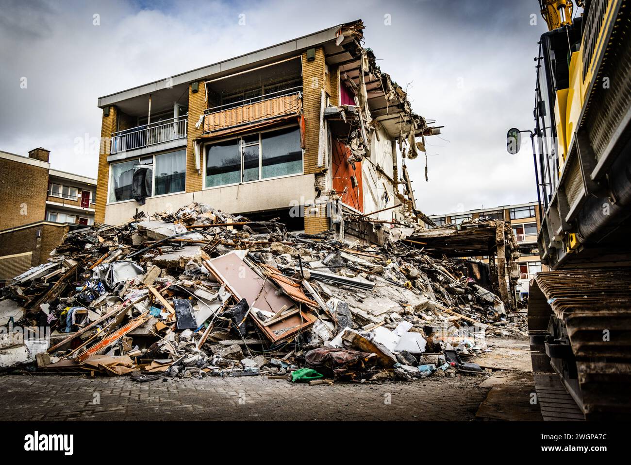 ROTTERDAM - Demolition is still underway at the Schammenkamp in ...