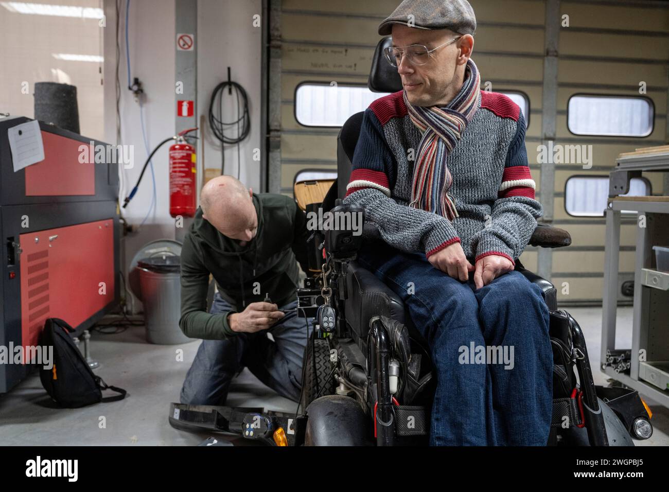 Manual wheelchair hi-res stock photography and images - Alamy