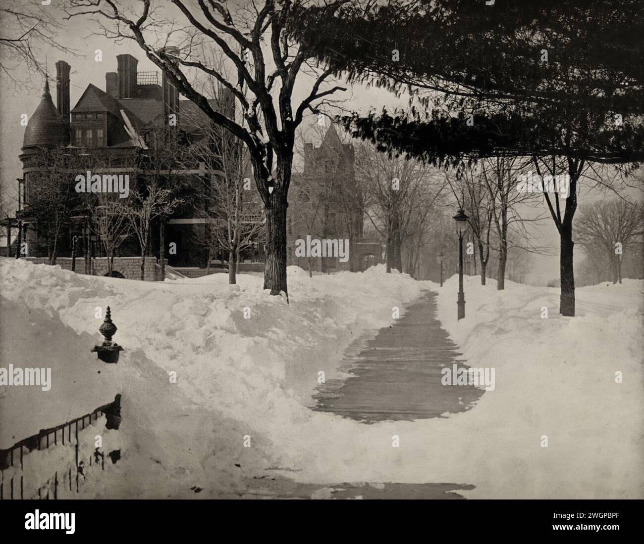 Summit avenue architecture hi-res stock photography and images - Alamy