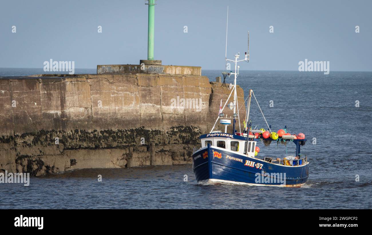 Fishermen amble harbour hi-res stock photography and images - Alamy