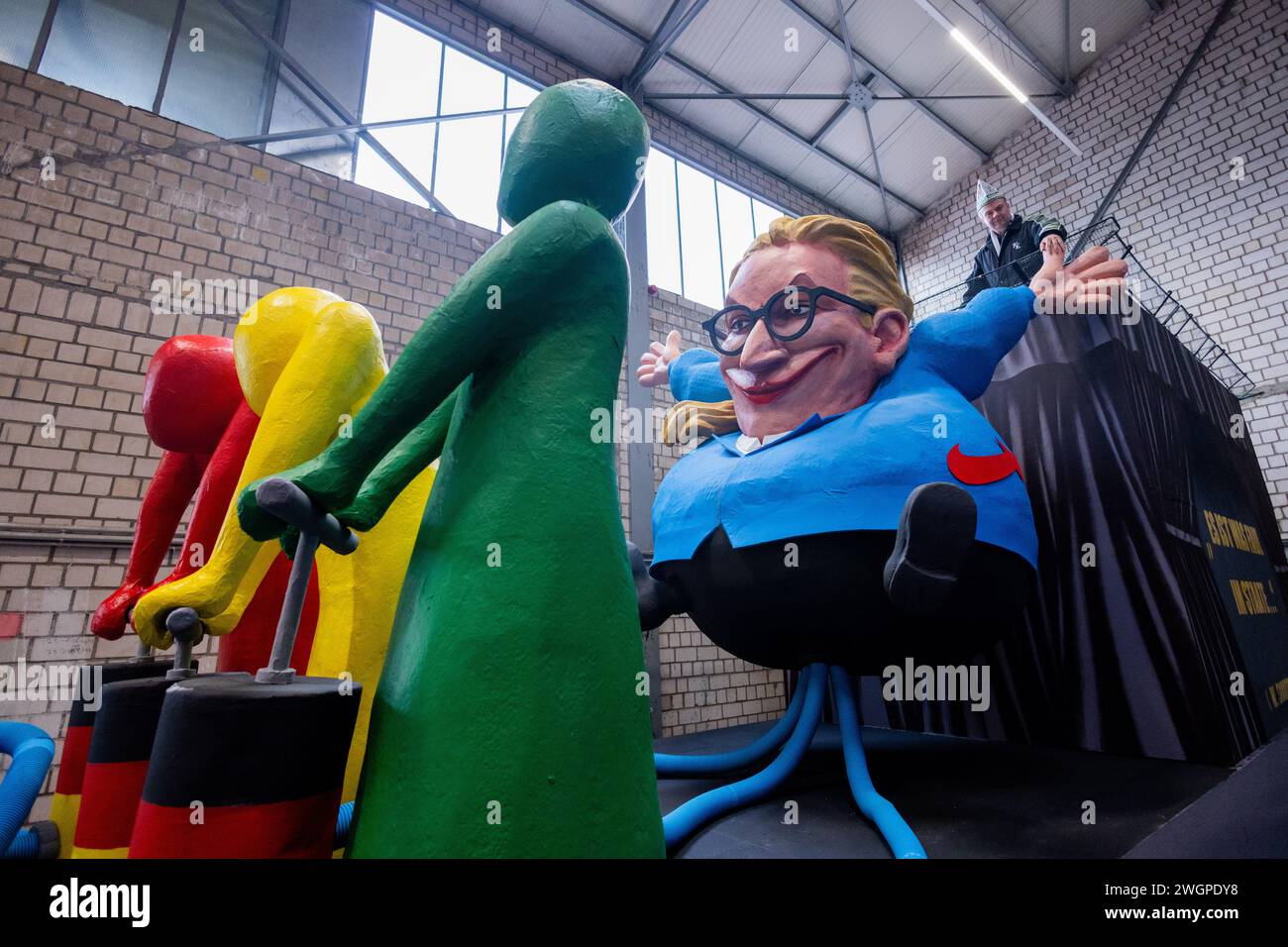 Alice carnival float hi-res stock photography and images - Alamy