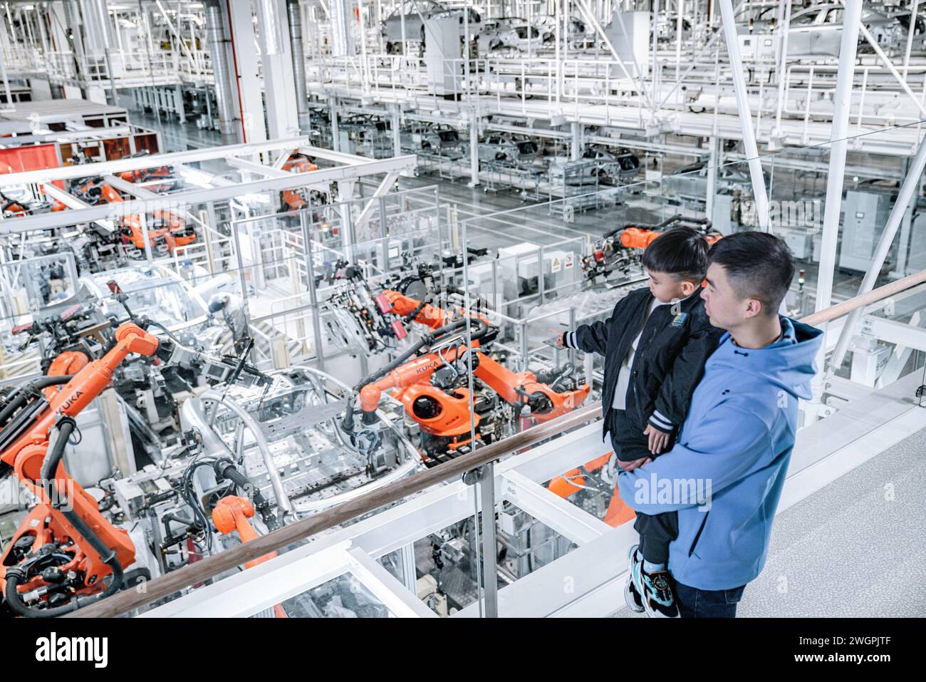 Nio cube hi-res stock photography and images - Alamy