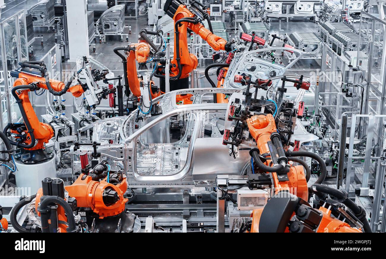 Final cutting hi-res stock photography and images - Alamy