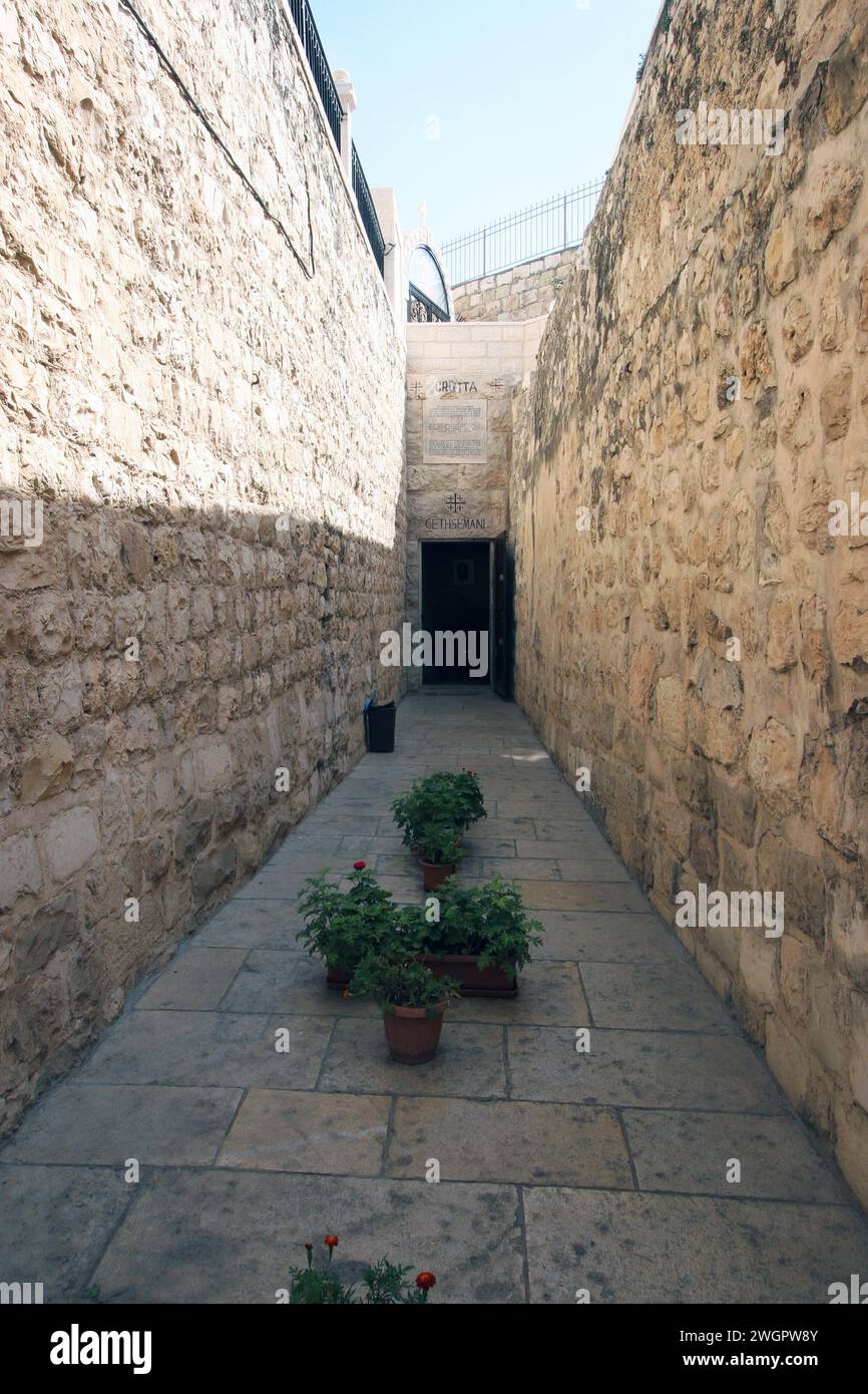 Catholic Grotto of Gethsemane aka Cave of Betrayal, Mount of Olives ...