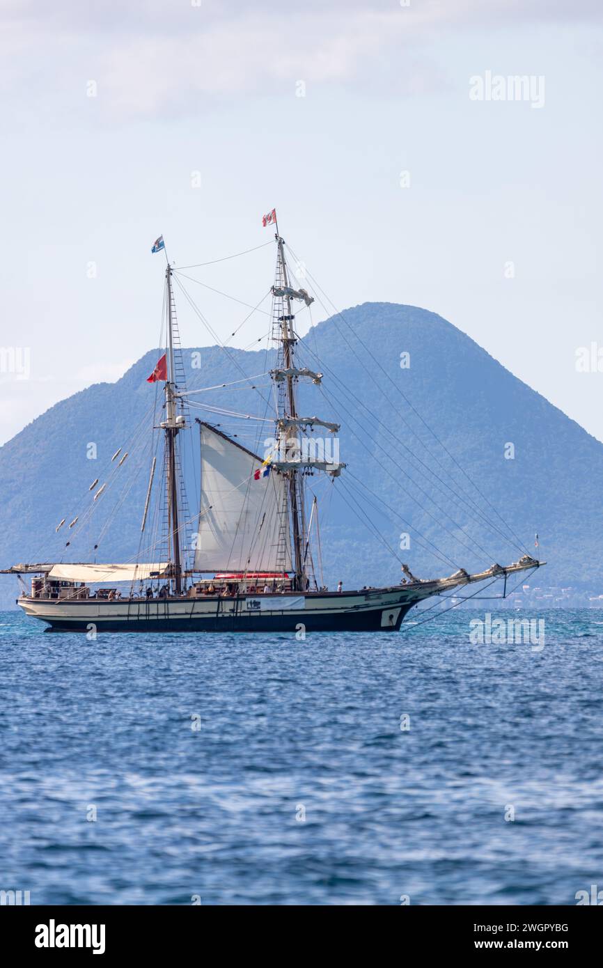 Tall ship caribbean hi-res stock photography and images - Alamy