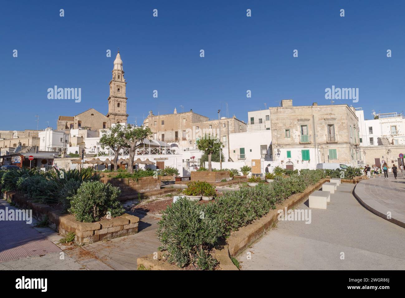 City of Monopoli behind fortified wall, Puglia, Italy Stock Photo - Alamy