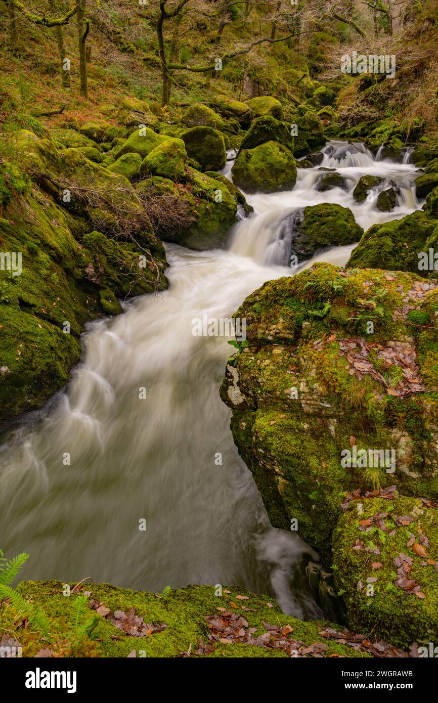 The Afon Dwyryd river in Eryri National Park (Snowdonia) between ...