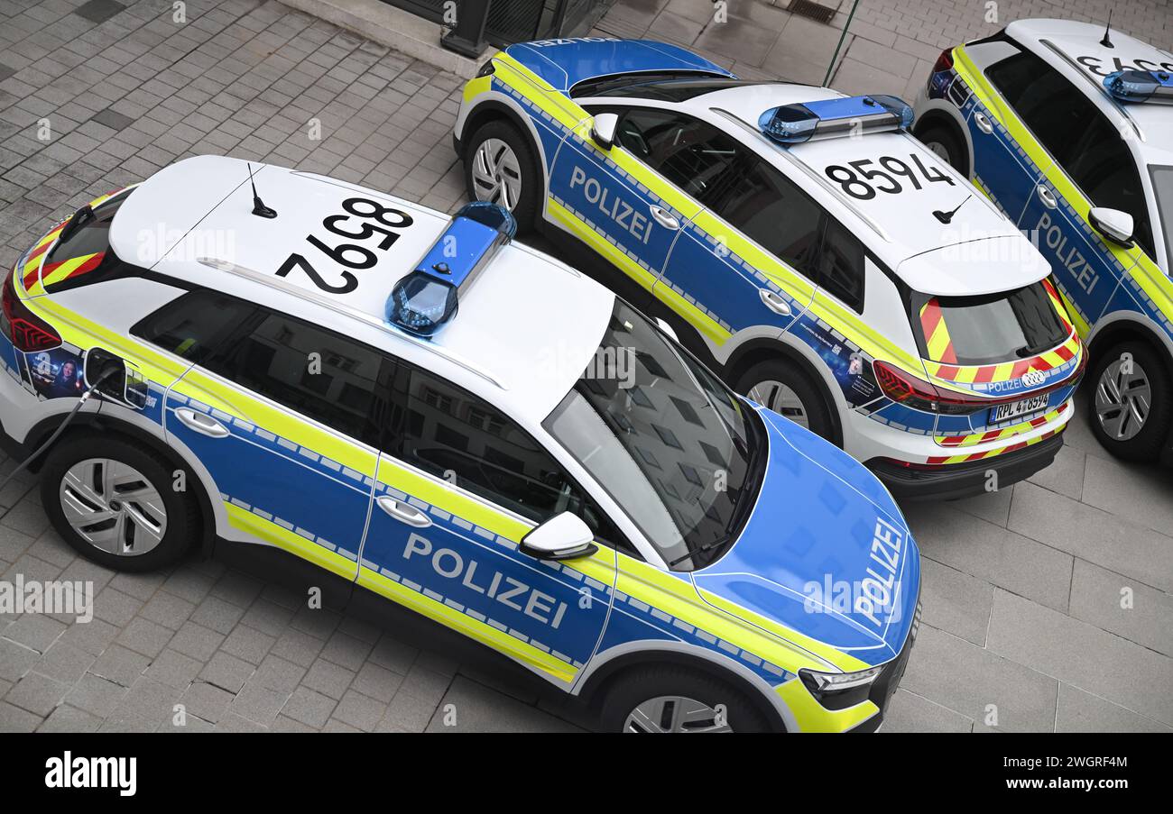 Mainz, Germany. 06th Feb, 2024. Three Audi Q4 e-tron police vehicles ...