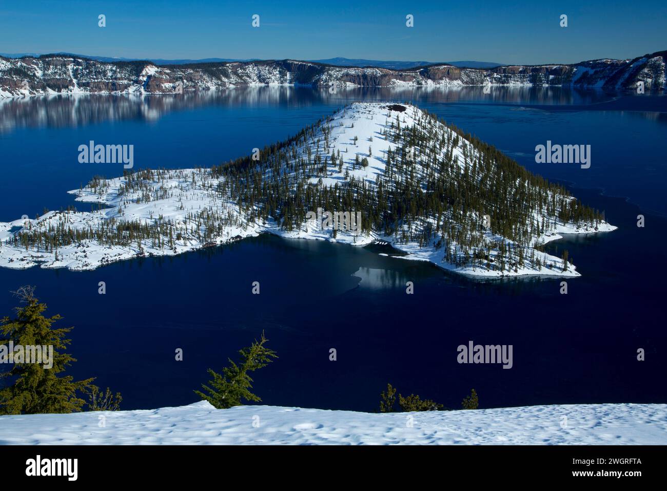 Wizard Island, Crater Lake National Park, Oregon Stock Photo - Alamy