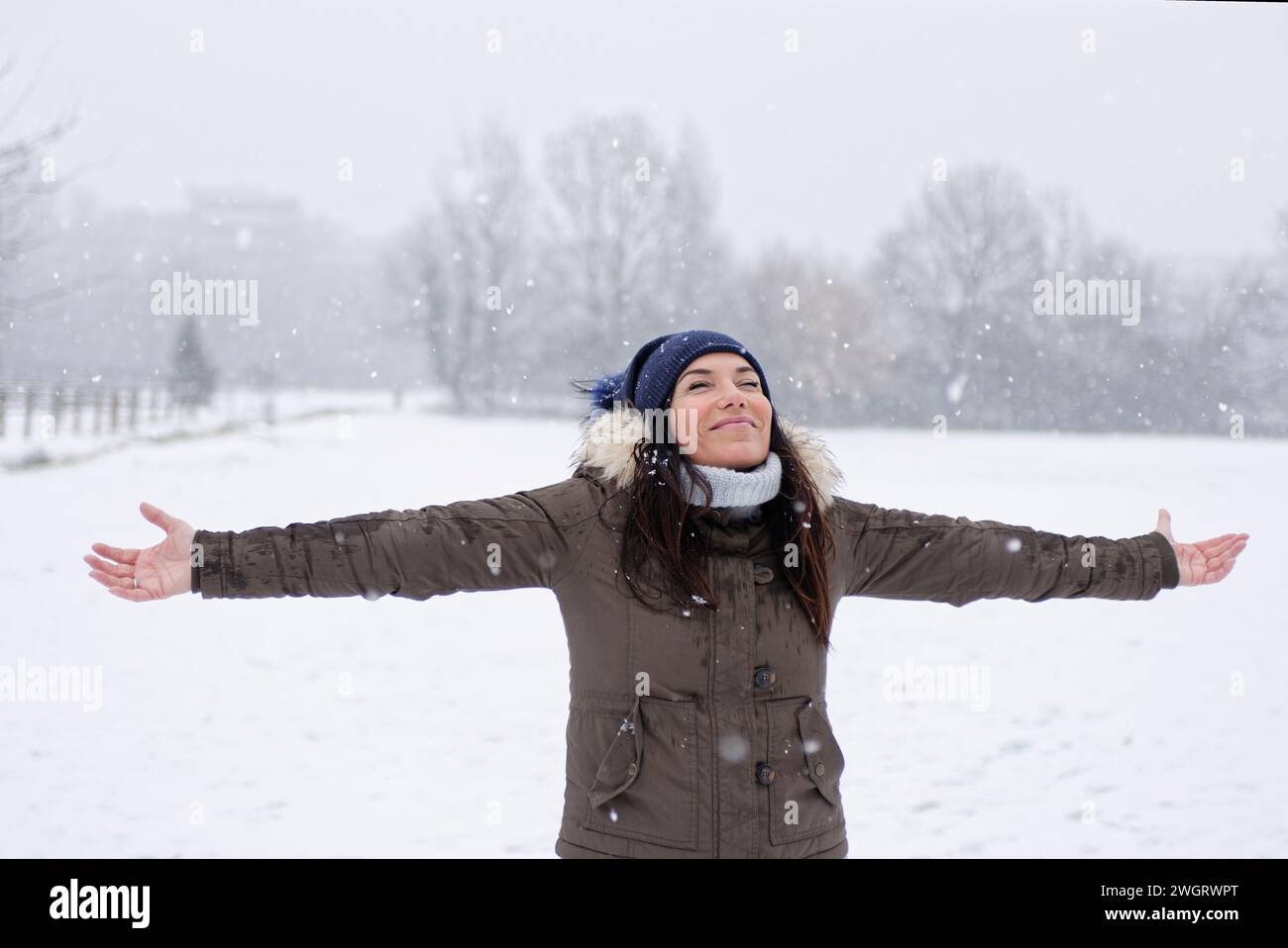 Milan snowfall hi-res stock photography and images - Alamy
