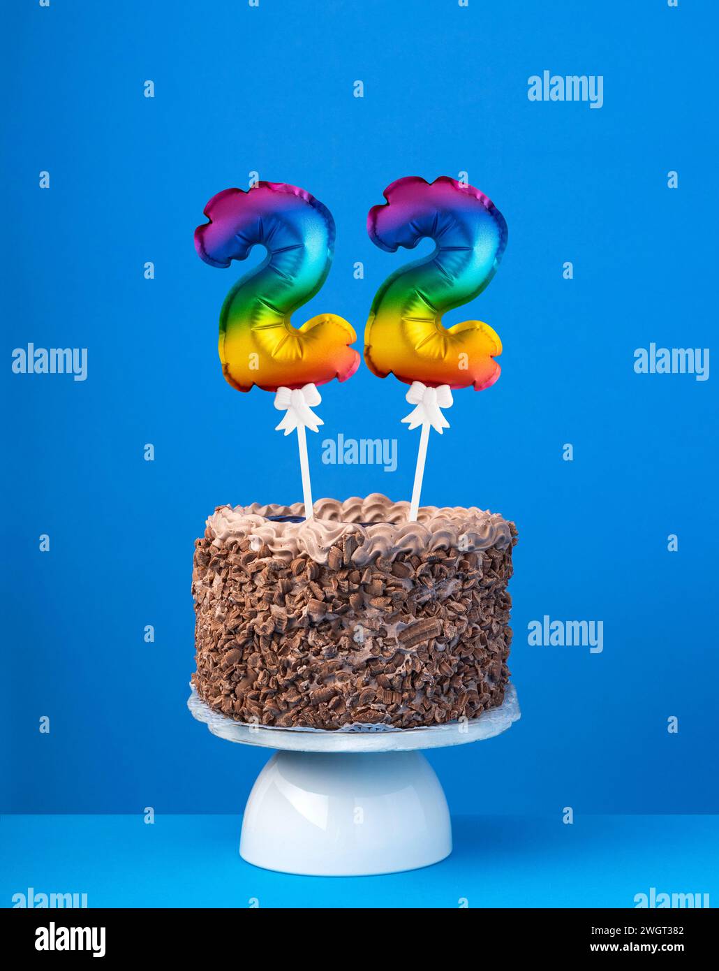 Birthday cake with balloon number 22 - Invitation card on blue ...