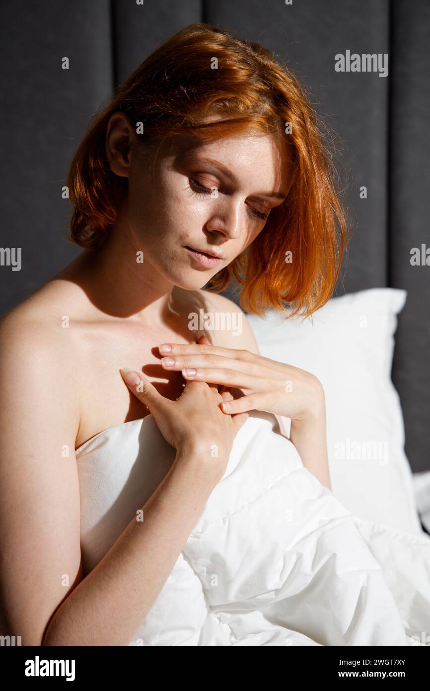 Woman with red hair, Milano, Italia Stock Photo - Alamy