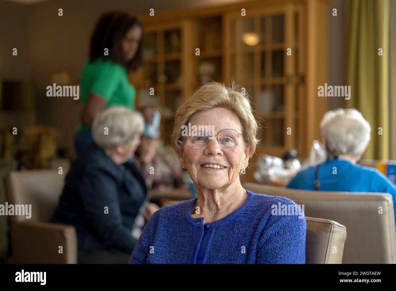 Assisted living elderly hi-res stock photography and images - Alamy