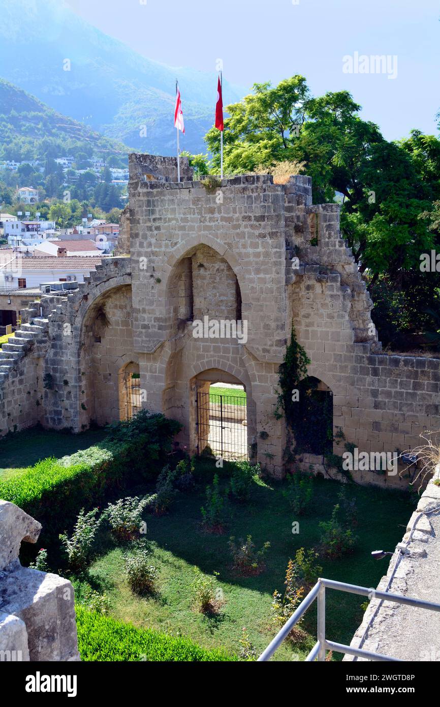 Medieval building history hi-res stock photography and images - Alamy