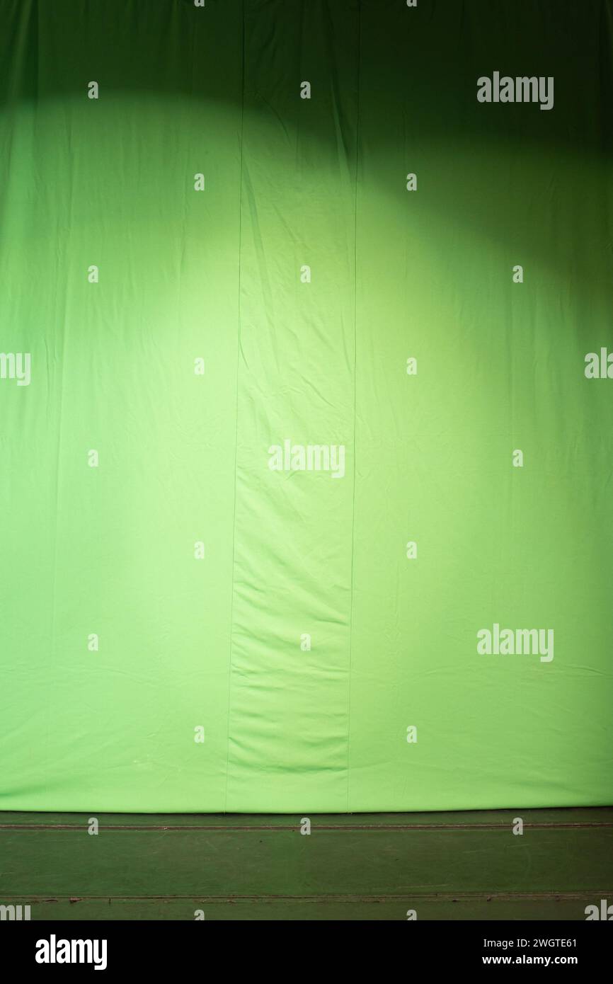 Green screen stage hi-res stock photography and images - Alamy