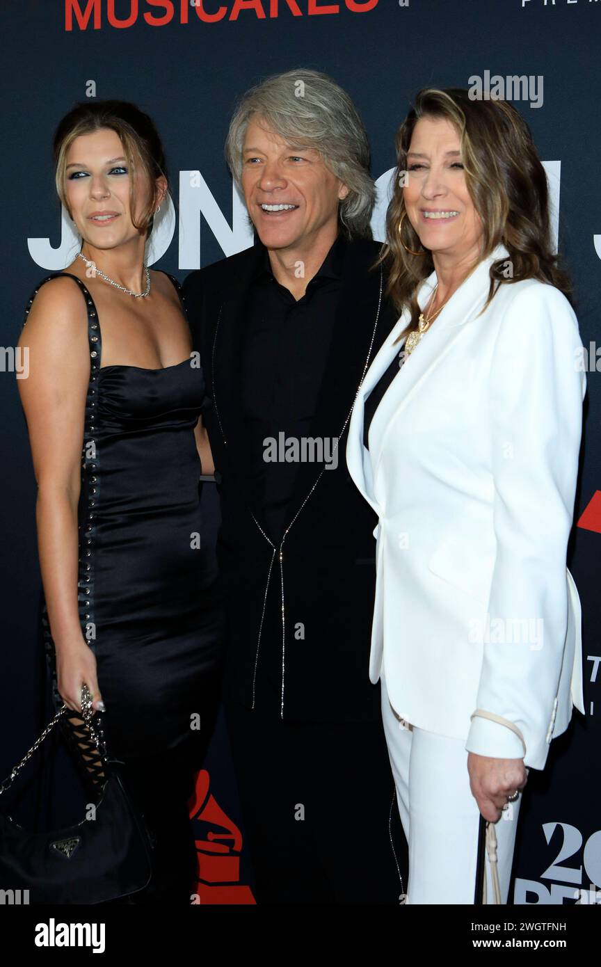 Jon Bon Jovi mit Tochter Stephanie Rose Bongiovi und Ehefrau Dorothea ...