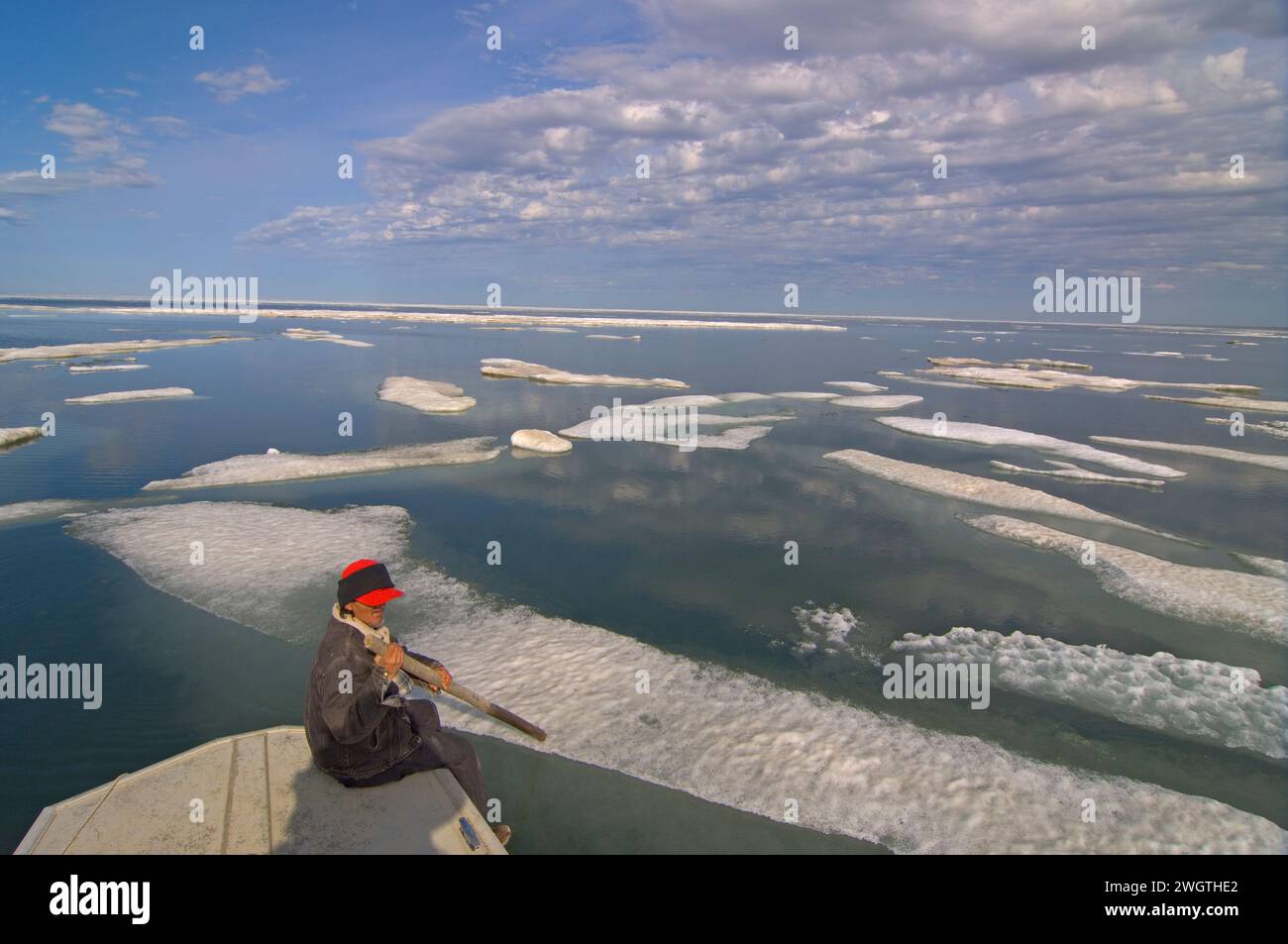 Arctic indigenous person landscape hi-res stock photography and images ...