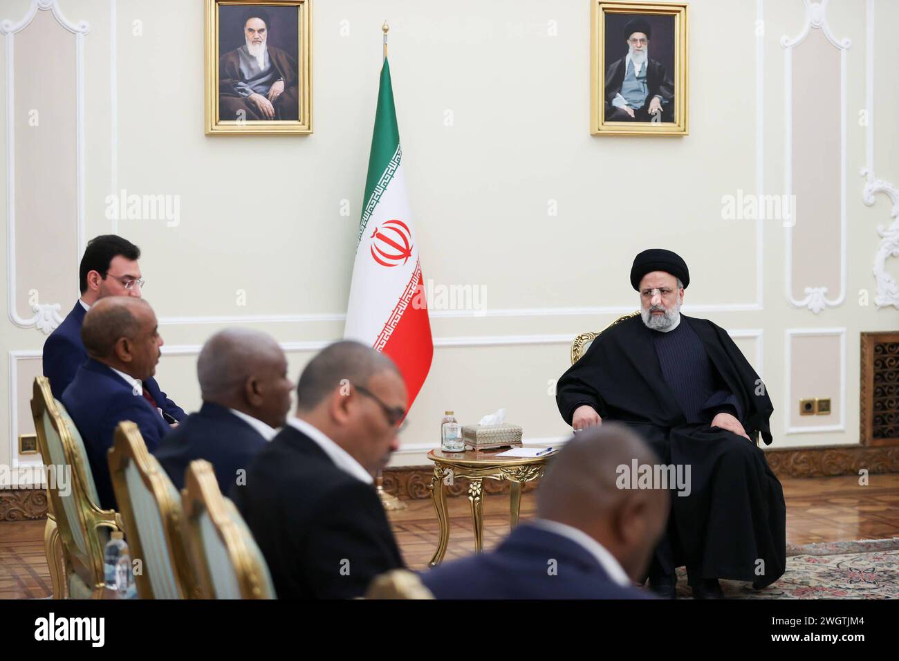 Iranian President Ibrahim Raisi meets with Acting Sudanese Foreign ...
