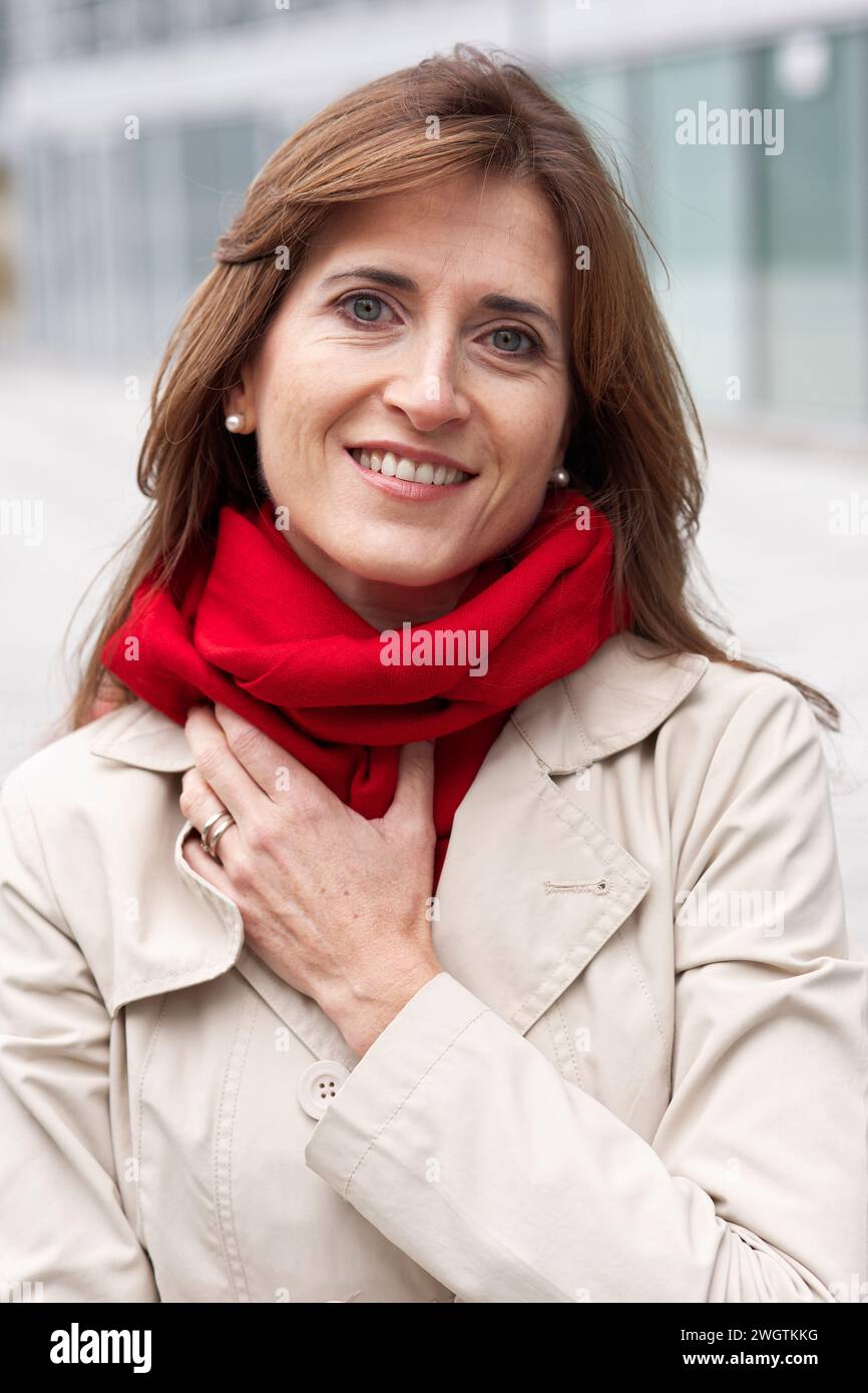 Beautiful woman outdoor milano hi-res stock photography and images - Alamy