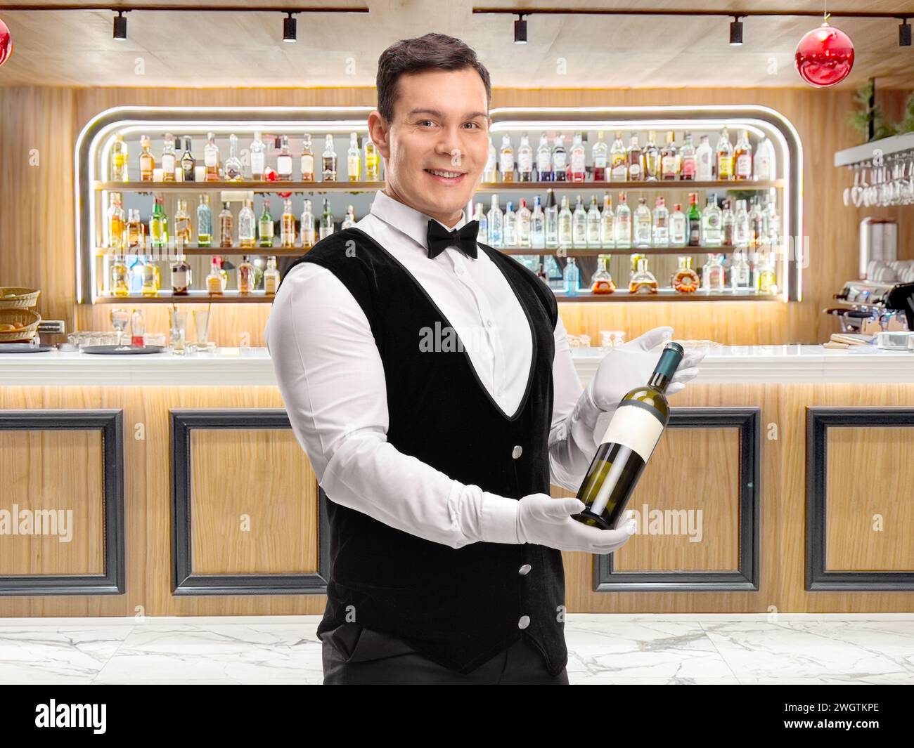 Bar waiter hi-res stock photography and images - Alamy