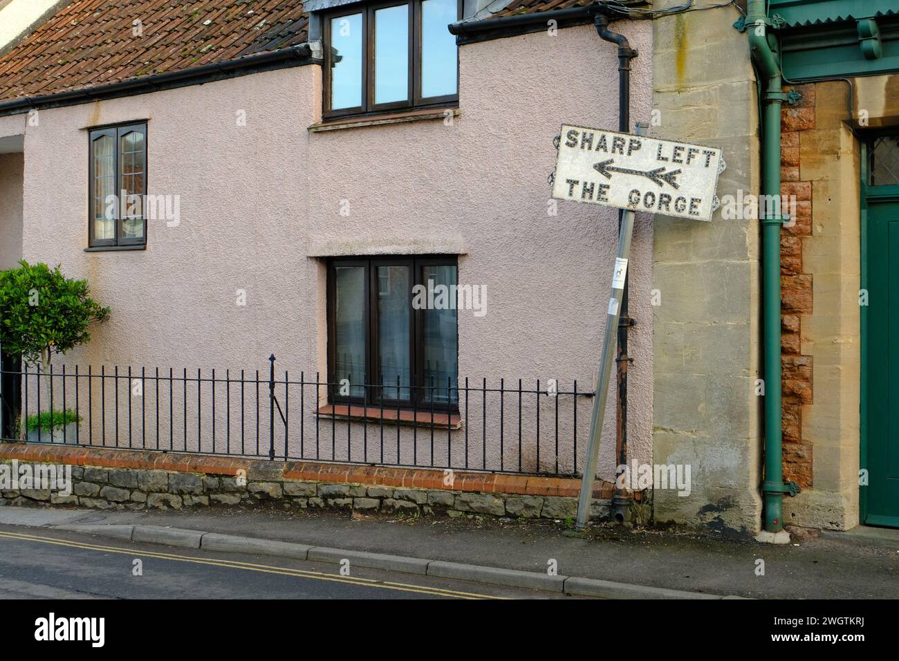 Cheddar road sign hi-res stock photography and images - Alamy
