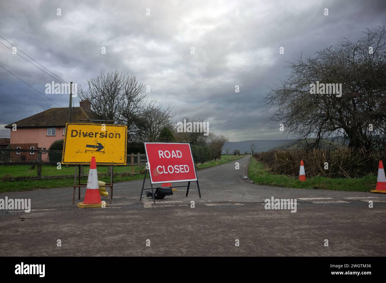 February 2024 - Road closure signs in Rural Somerset, UK Stock Photo ...