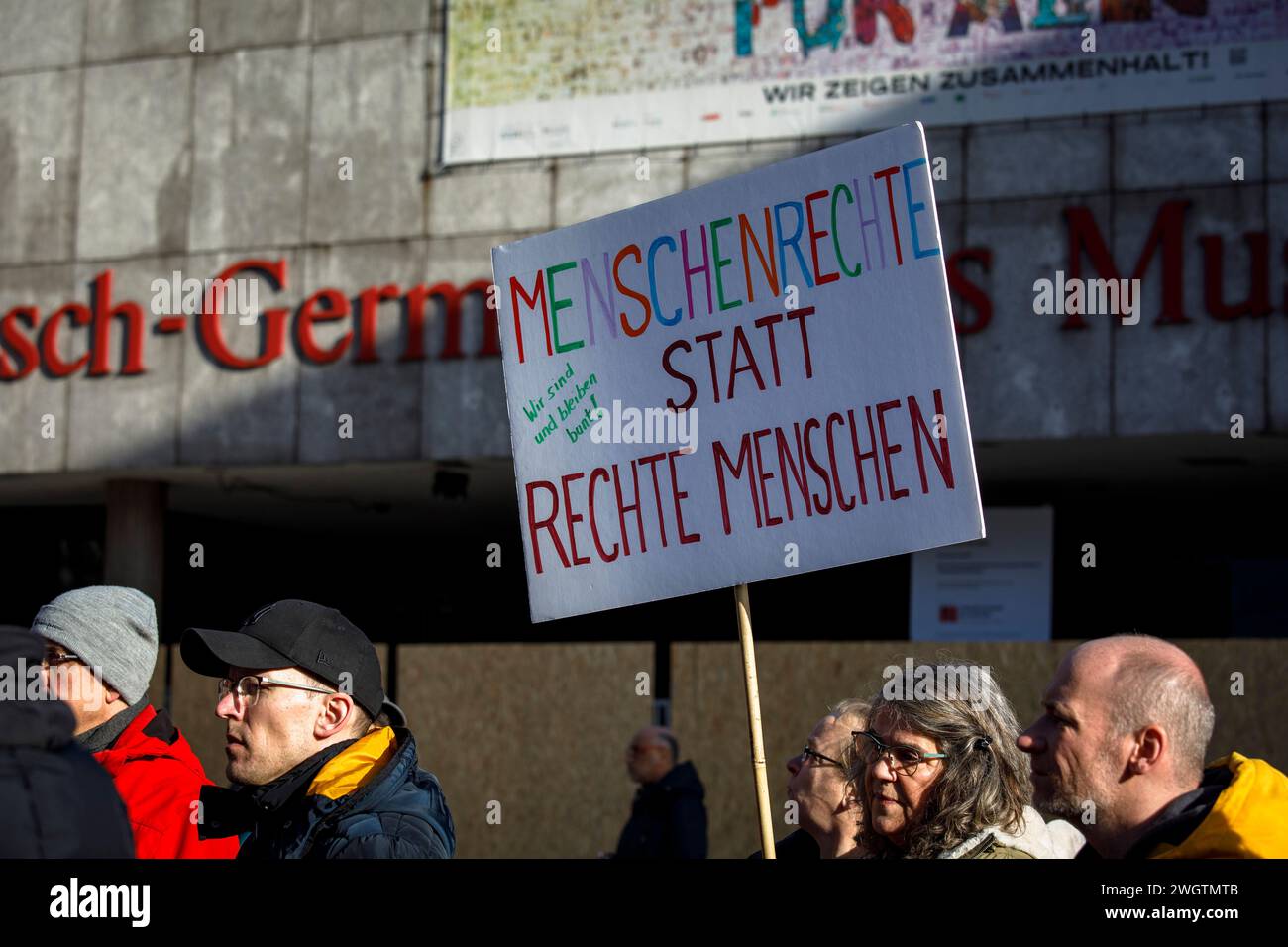 Menschen poster hi-res stock photography and images - Alamy