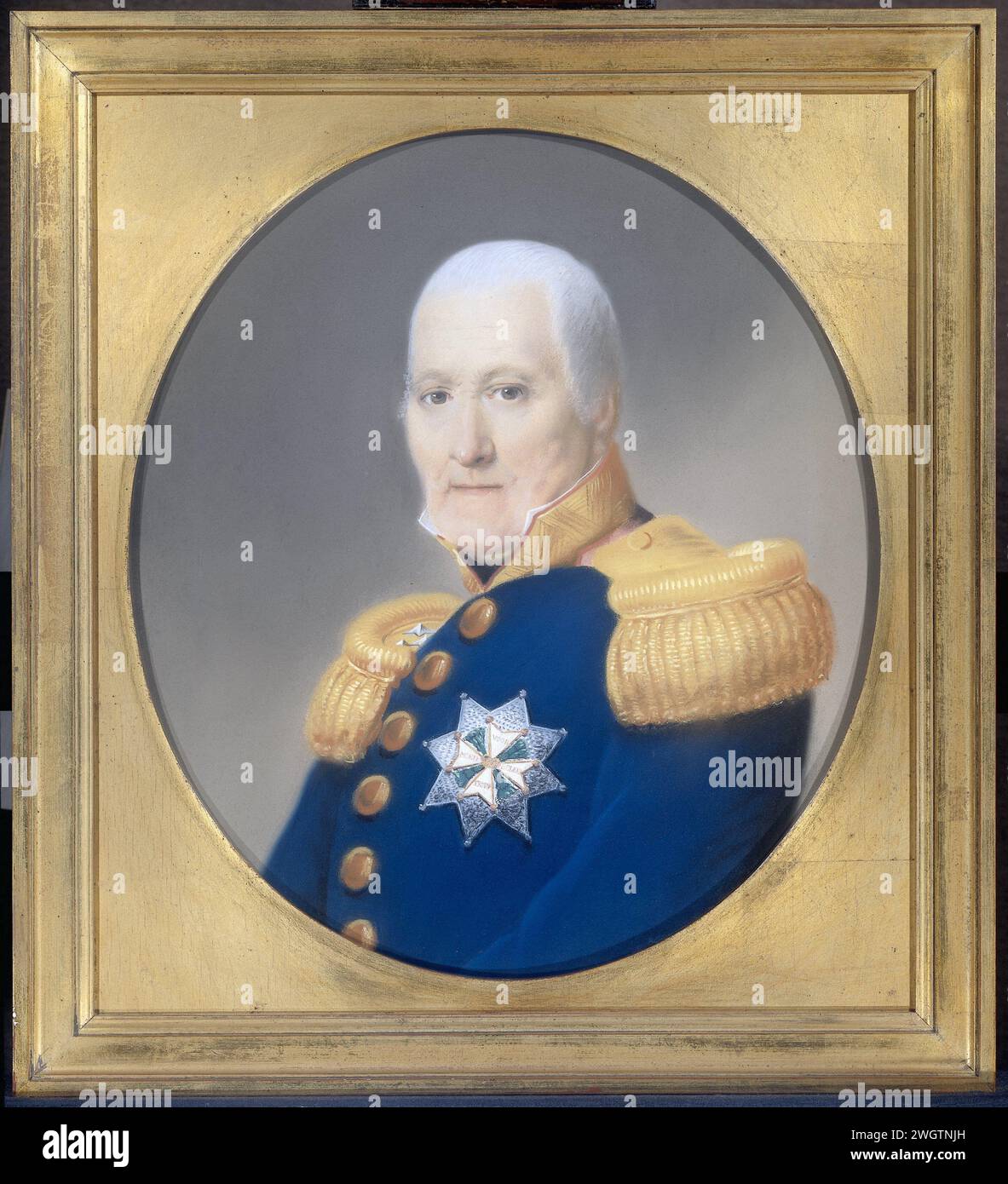 Gold star on front hi-res stock photography and images - Alamy