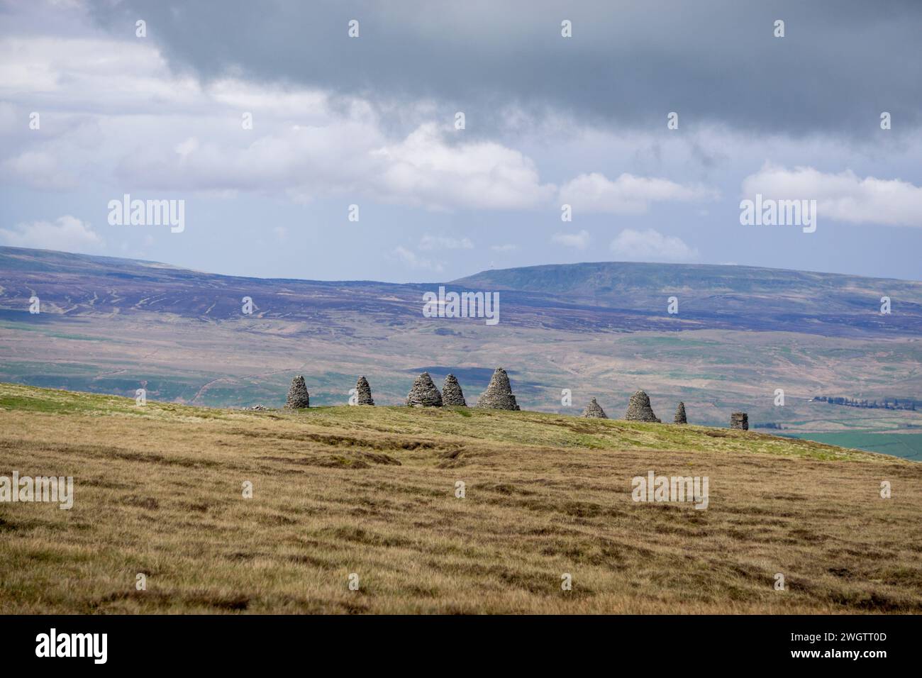 Nine Standards cairns on the summitt of Nine Standards Rigg , Hartley ...