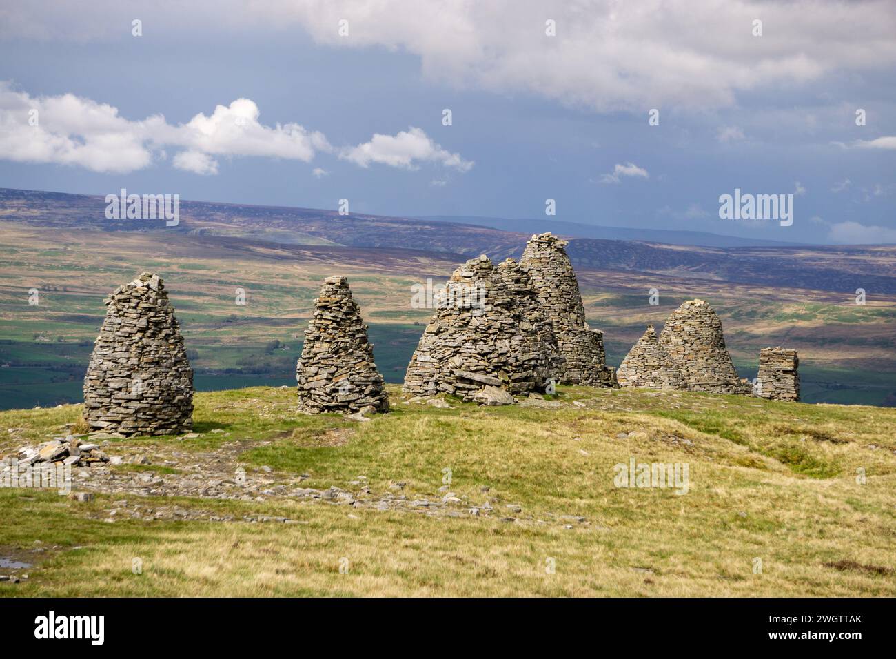 Nine Standards cairns on the summitt of Nine Standards Rigg , Hartley ...