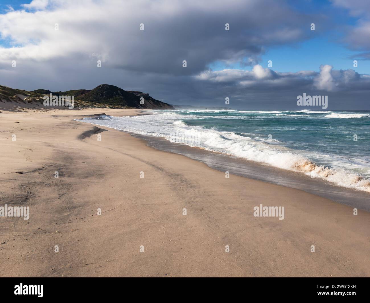 Beautiful Mandalay Beach in Western Australia in morning sunrise, empty ...