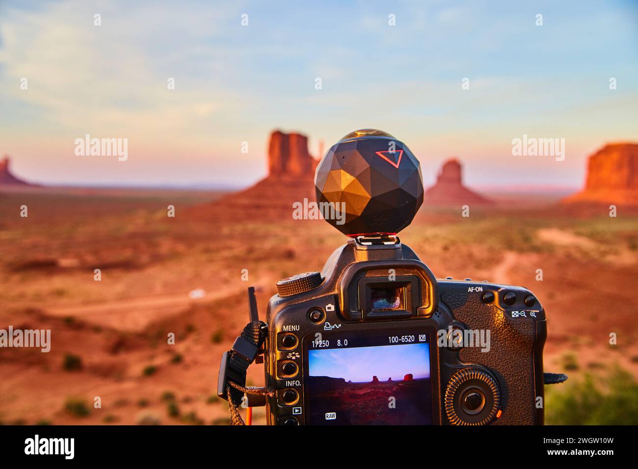 Desert Sunrise Camera Setup with 360-degree View, Monument Valley Stock ...