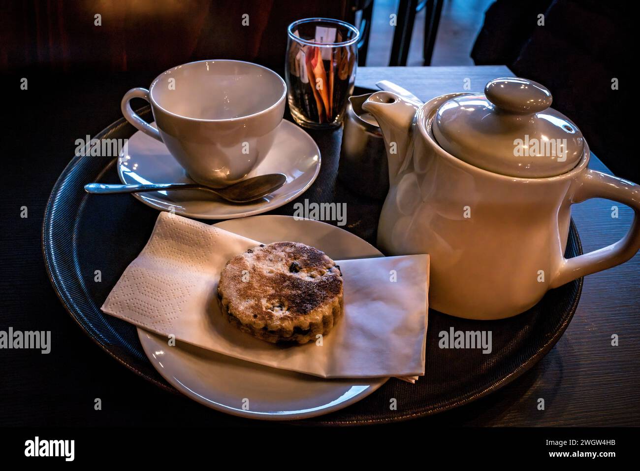 Griddle tea scone hi-res stock photography and images - Alamy