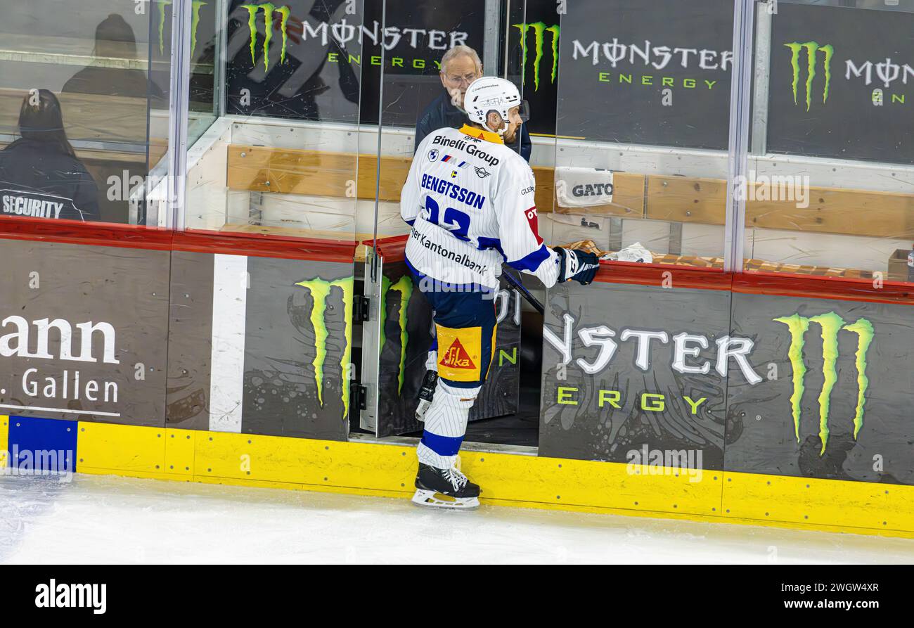 EHC Kloten - EV Zug, Stimo Arena, National League NL, Regular Season ...