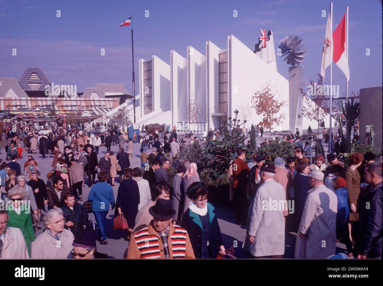 Visiting expo 1967 hi-res stock photography and images - Alamy