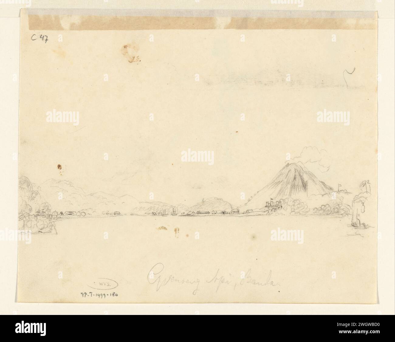 Volcano gunungapi hi-res stock photography and images - Alamy