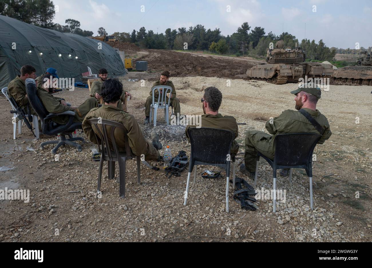 Southern Israel, Israel. 06th Feb, 2024. Israeli IDF dsoldiers who are ...