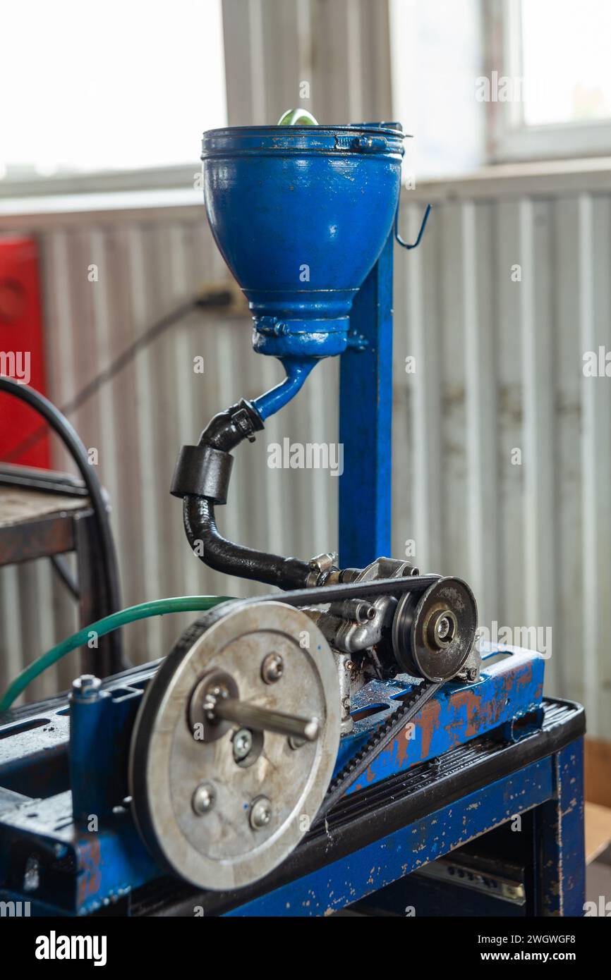 Diesel injection pump hi-res stock photography and images - Alamy