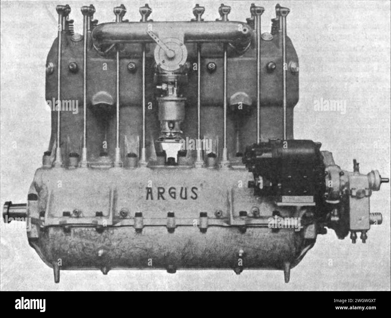 Argus 140-150 hp 4-cylinder aircraft engine, intake side Stock Photo ...
