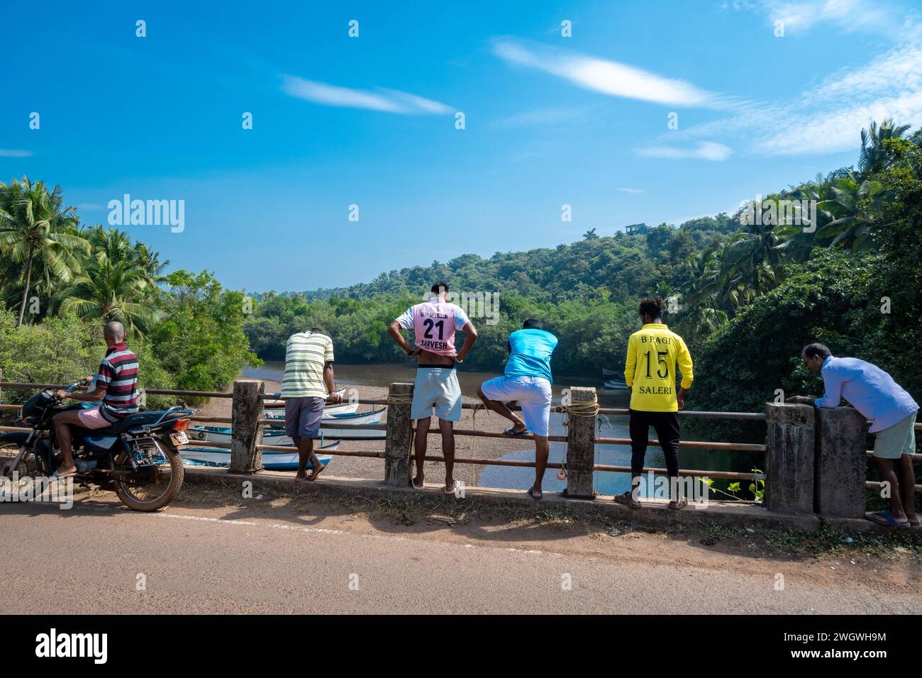 Bridge river goa india hi-res stock photography and images - Alamy