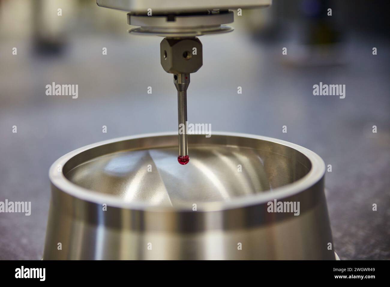 Precision Machining with Lubricant Droplet on Metal Component Stock ...