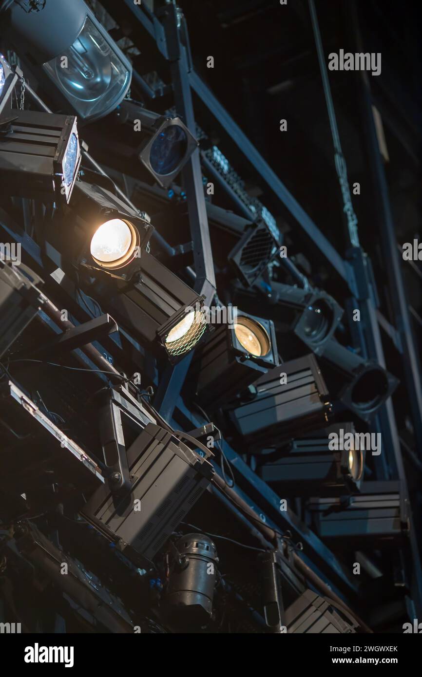 Many spotlights illuminate stage hi-res stock photography and images ...