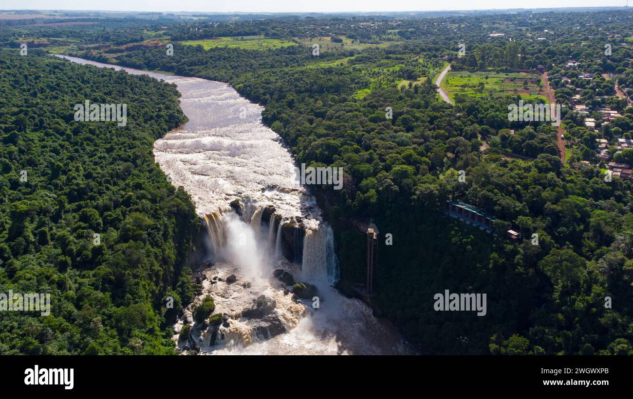 Saltos del monday paraguay hi-res stock photography and images - Alamy