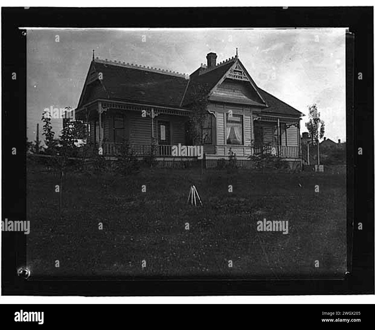 Arthur Church Warner residence and yard at Kirkwood Ave and Kenilworth ...