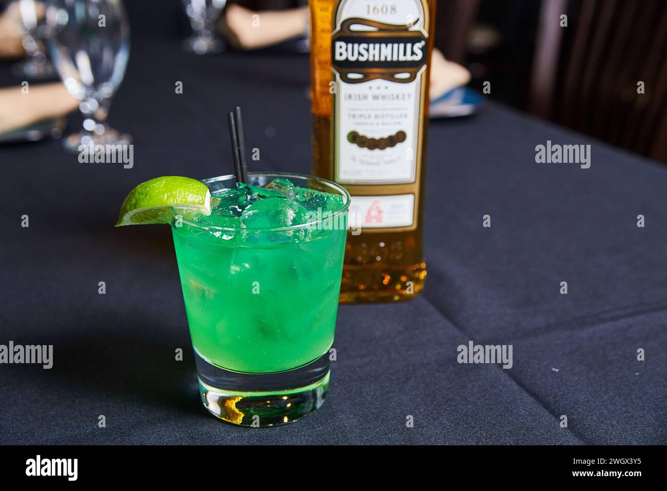 Irish dining scene hi-res stock photography and images - Alamy