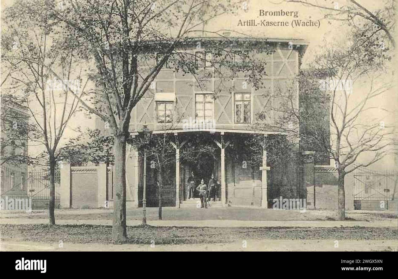 Artillerie-Kaserne in Bromberg, Postkarte vor 1913 Stock Photo - Alamy