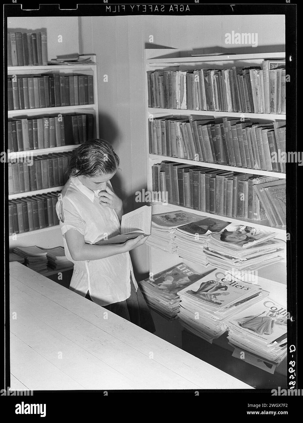 Camp library hi-res stock photography and images - Alamy